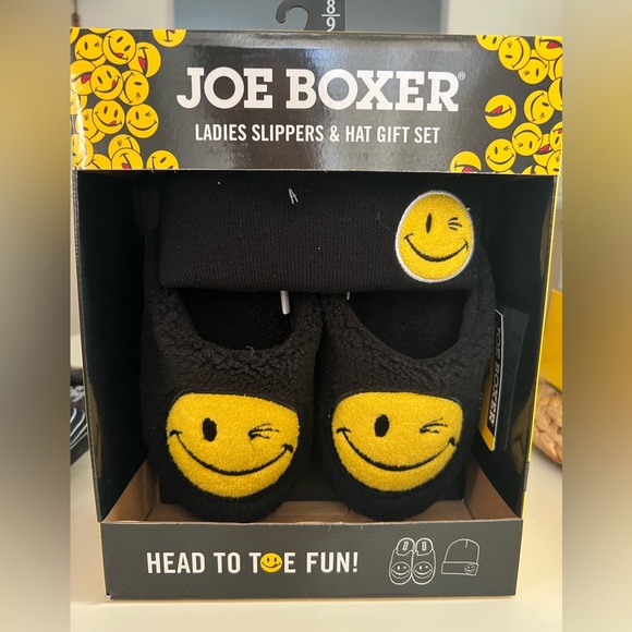 Accessories | Joe Boxer Womens Smiley Face Slipper Hat Gift Set | Poshmark